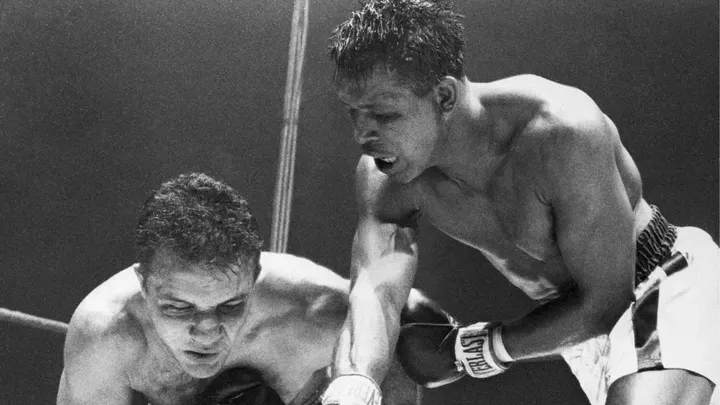 Massacre in boxing ring when Sugar Ray Robbinson beat Jake LaMotta
