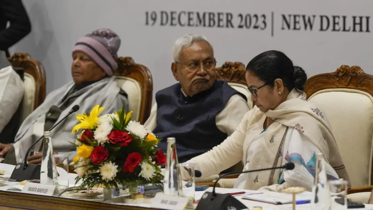 INDIA गठबंधन की बैठक में भनभना गए नीतीश कुमार, आखिर स्टालिन ने ऐसा क्या ...