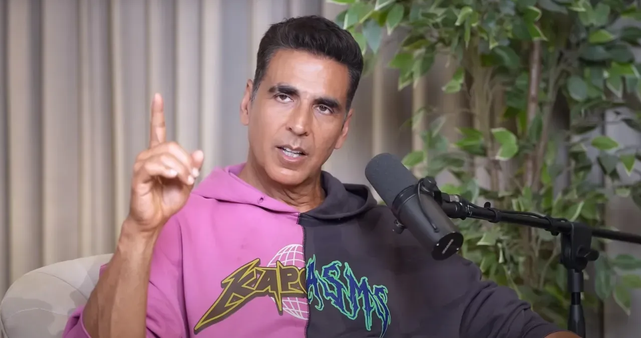 जब फ्रस्ट्रेटेड अक्षय अपनी गाड़ियों का काफिला देख खुद को बोले- 'लानत है ...